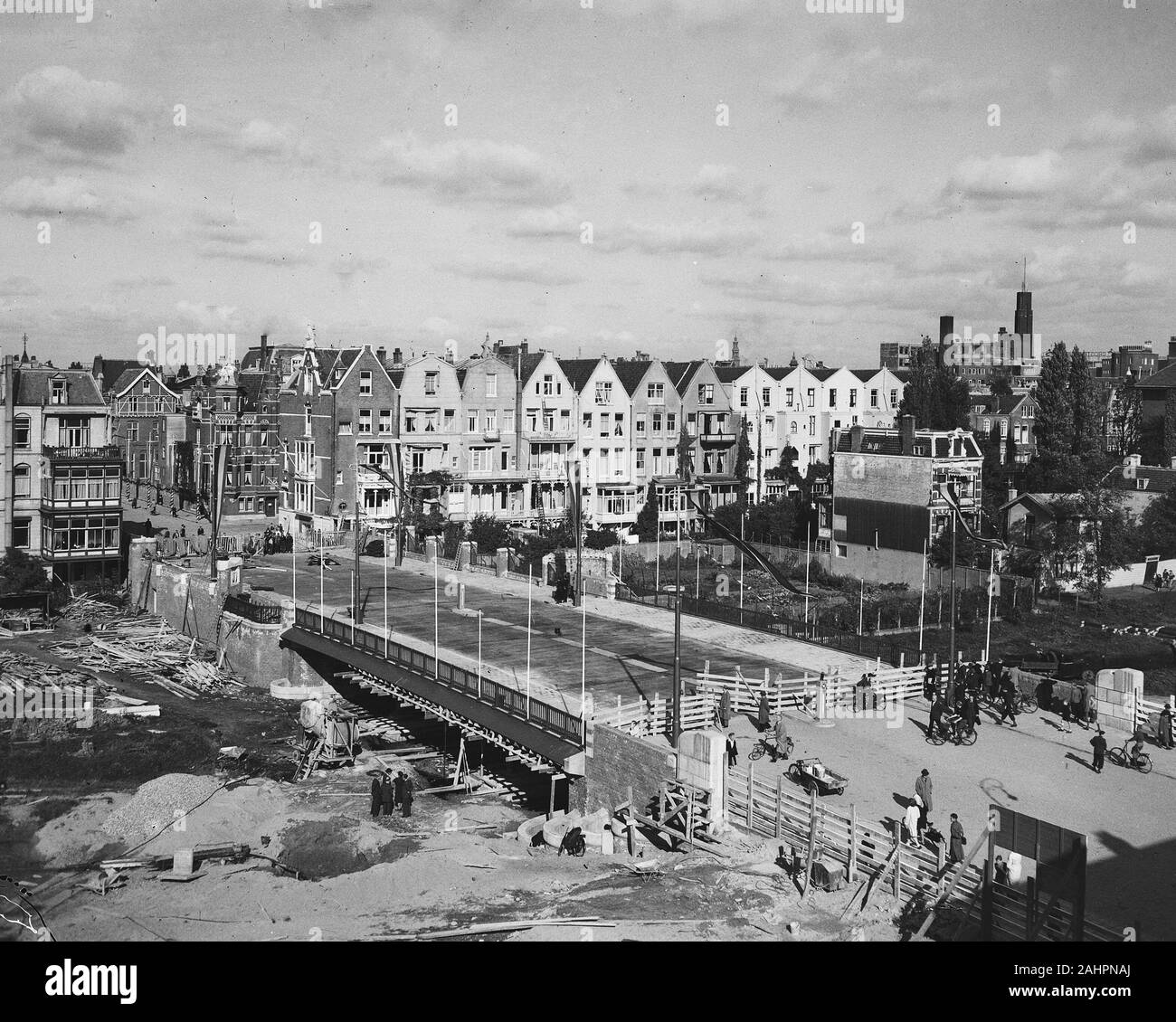 1940s vondelpark bridge hi-res stock photography and images - Alamy