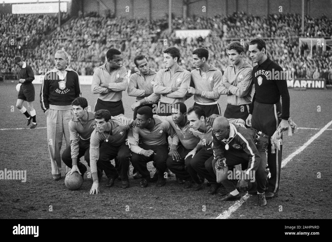 1963 Football Black and White Stock Photos & Images - Alamy
