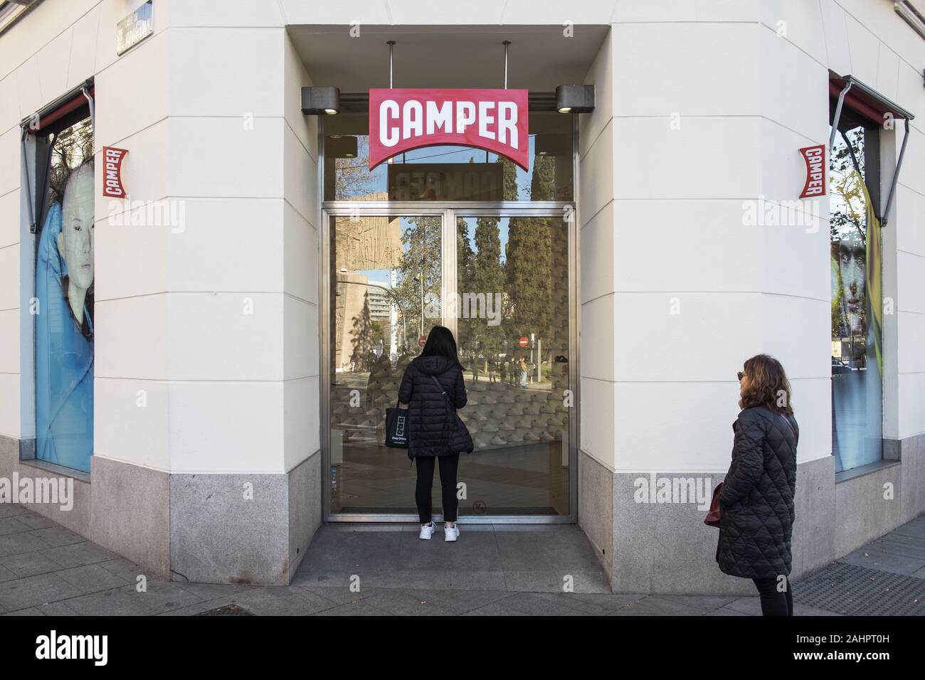 Spain. 29th Dec, 2019. A branch of Spanish multinational manufacturing ...