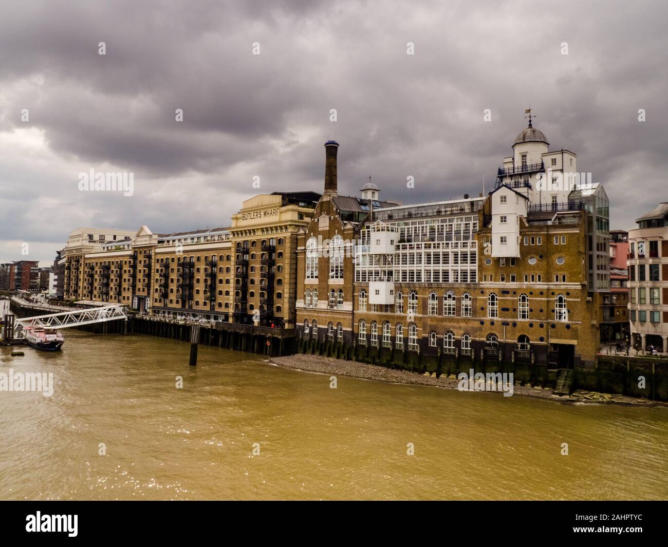 Thames River City Great Britain Europe England skyline boats ships, UK ...