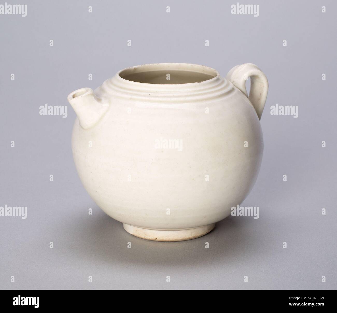 Ding type ware hi-res stock photography and images - Alamy