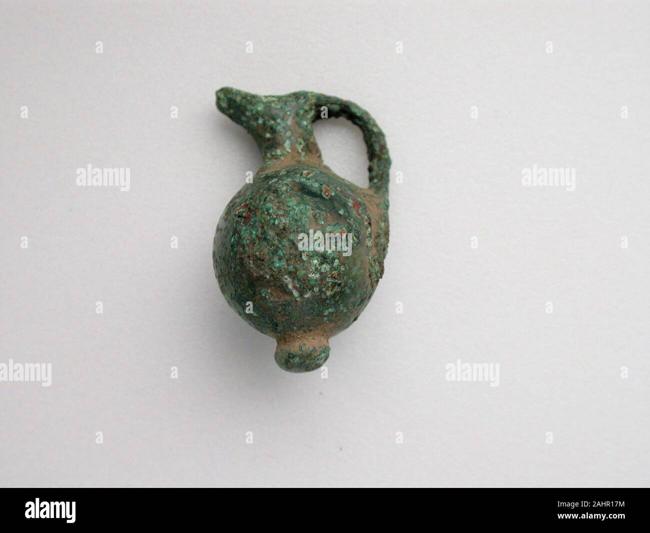 An ancient greek jug hi-res stock photography and images - Alamy