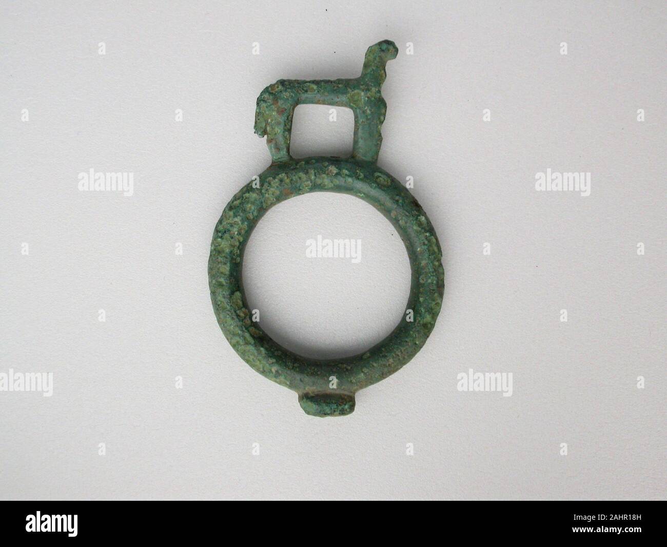 600 800 bronze hi-res stock photography and images - Alamy