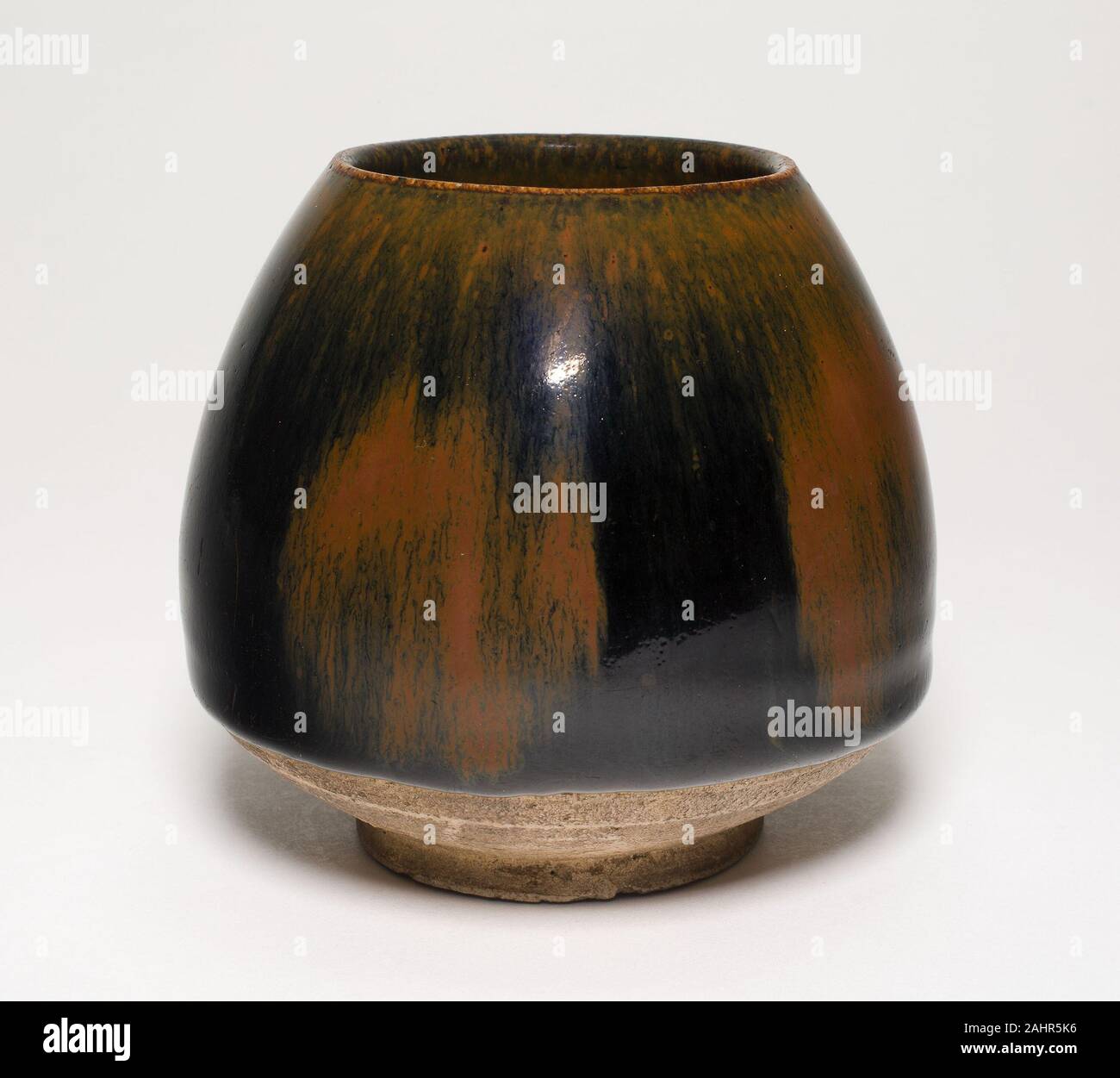 Cizhou ware hi-res stock photography and images - Alamy