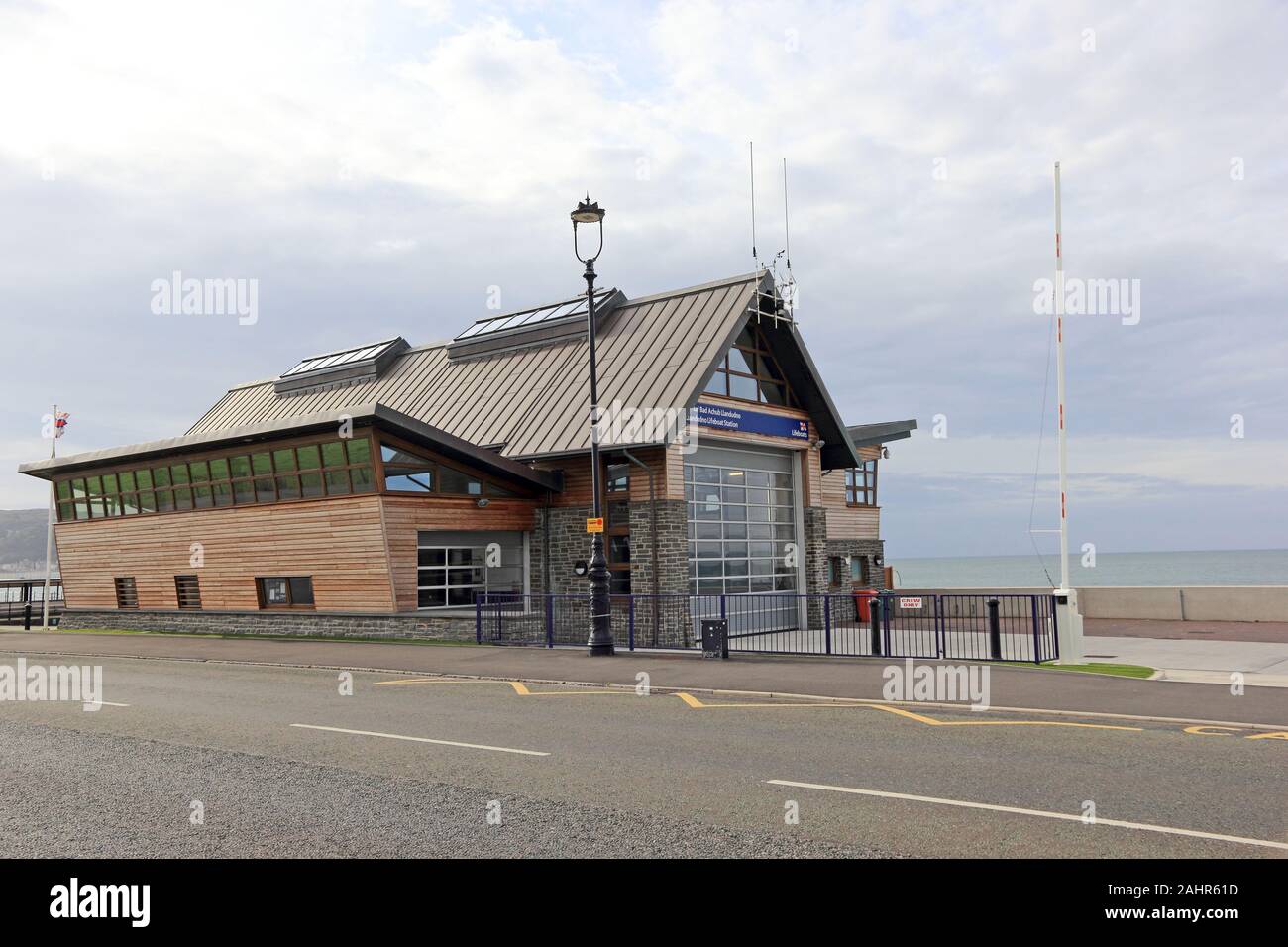 Rnli station hi-res stock photography and images - Alamy