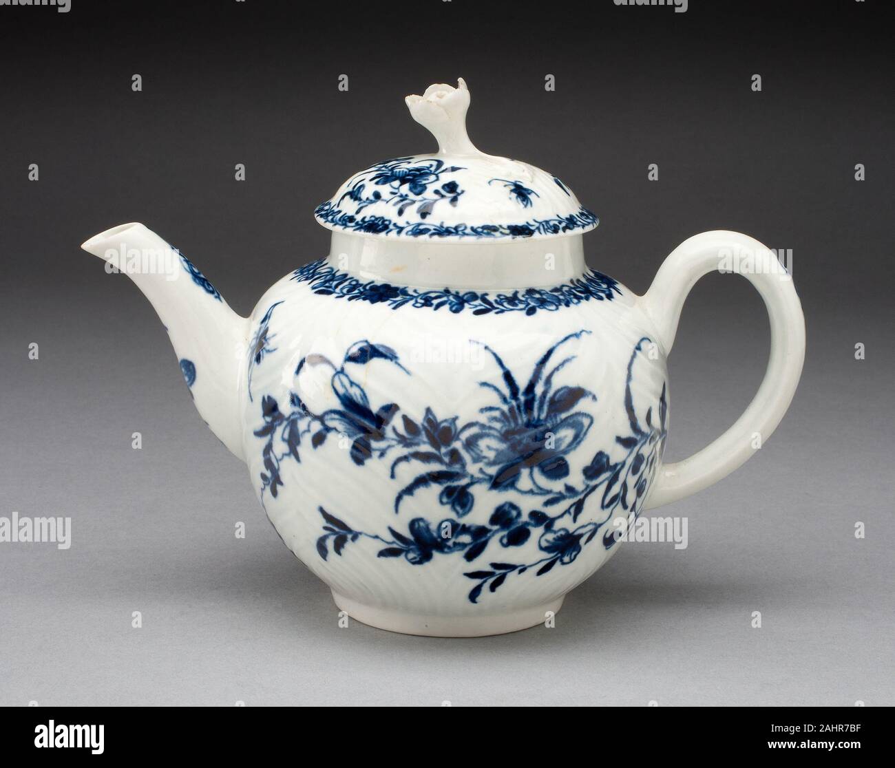 Worcester Royal Porcelain Company. Teapot. 1760–1770. Worcester. Soft ...