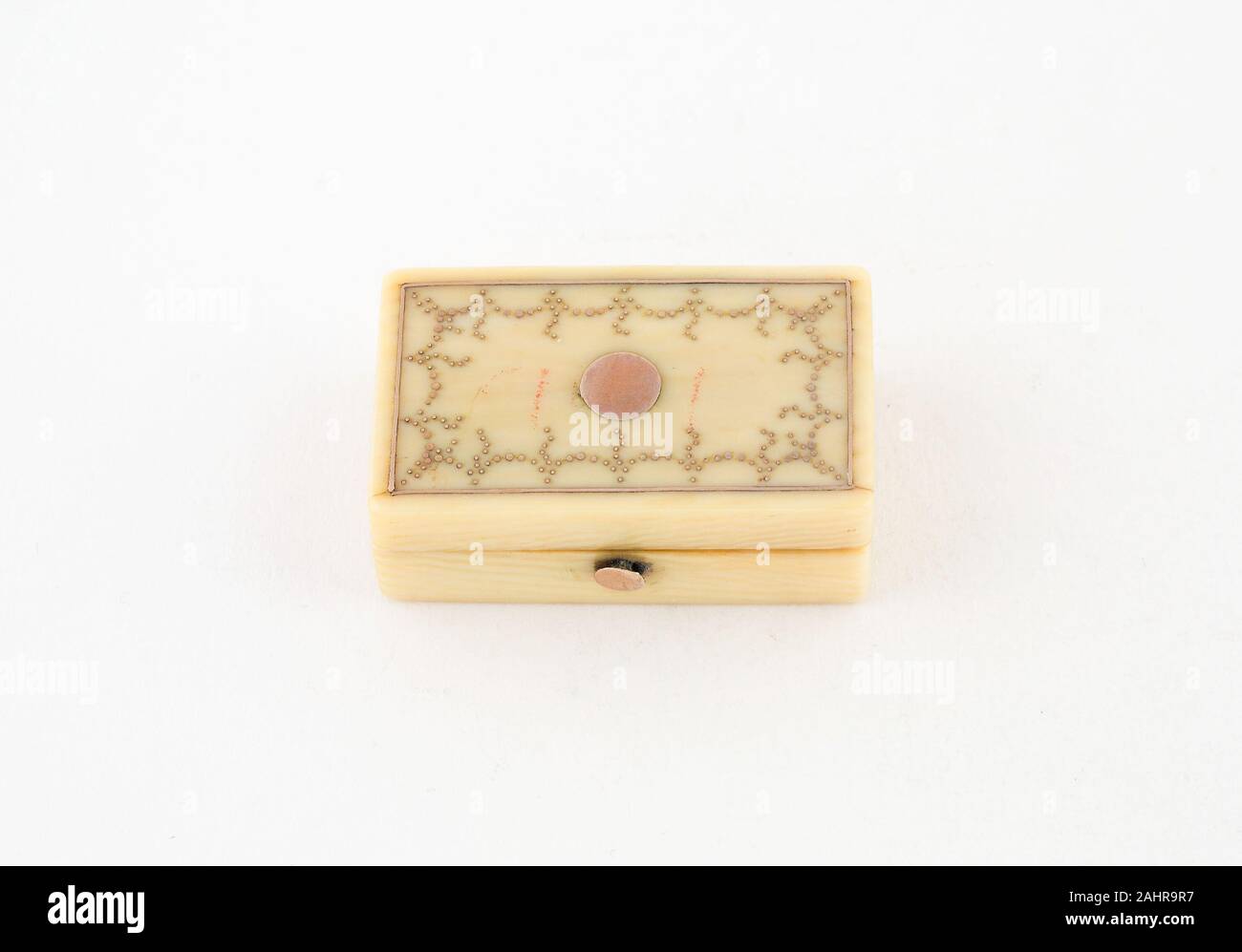 Bone and silver gilt hi-res stock photography and images - Alamy