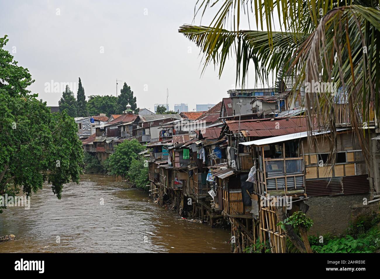 jakarta, indonesia – 2019.12.17: kampung melayu squatter living quarter ...
