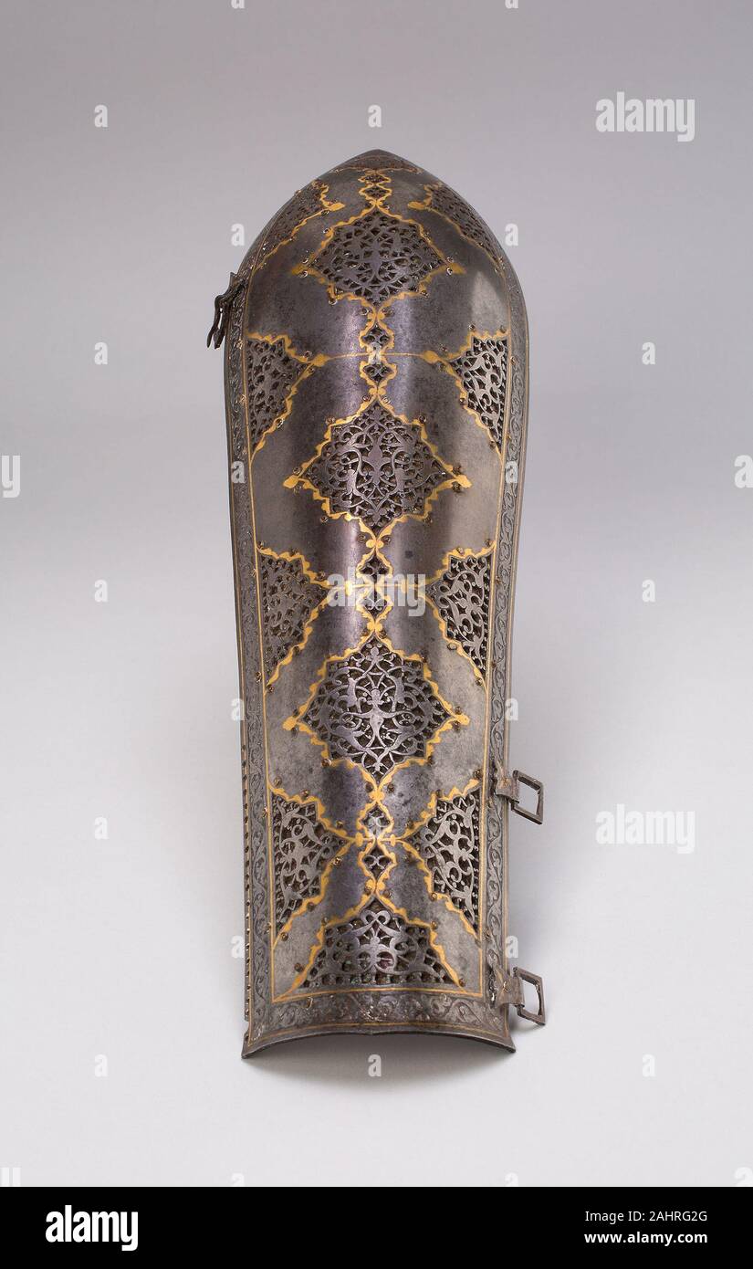 Suit armor decoration hi-res stock photography and images - Alamy