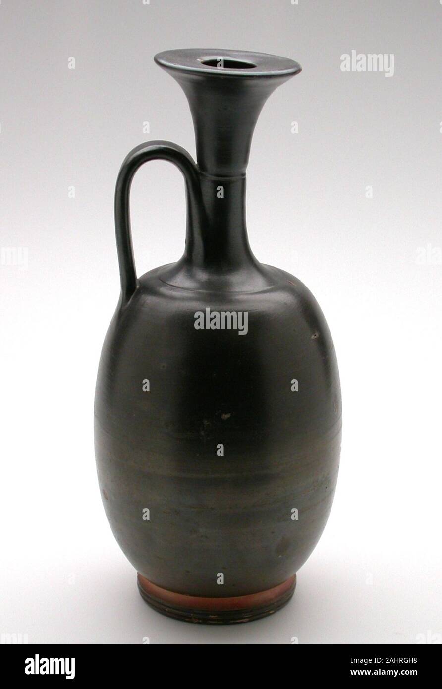 Black vessels hi-res stock photography and images - Alamy