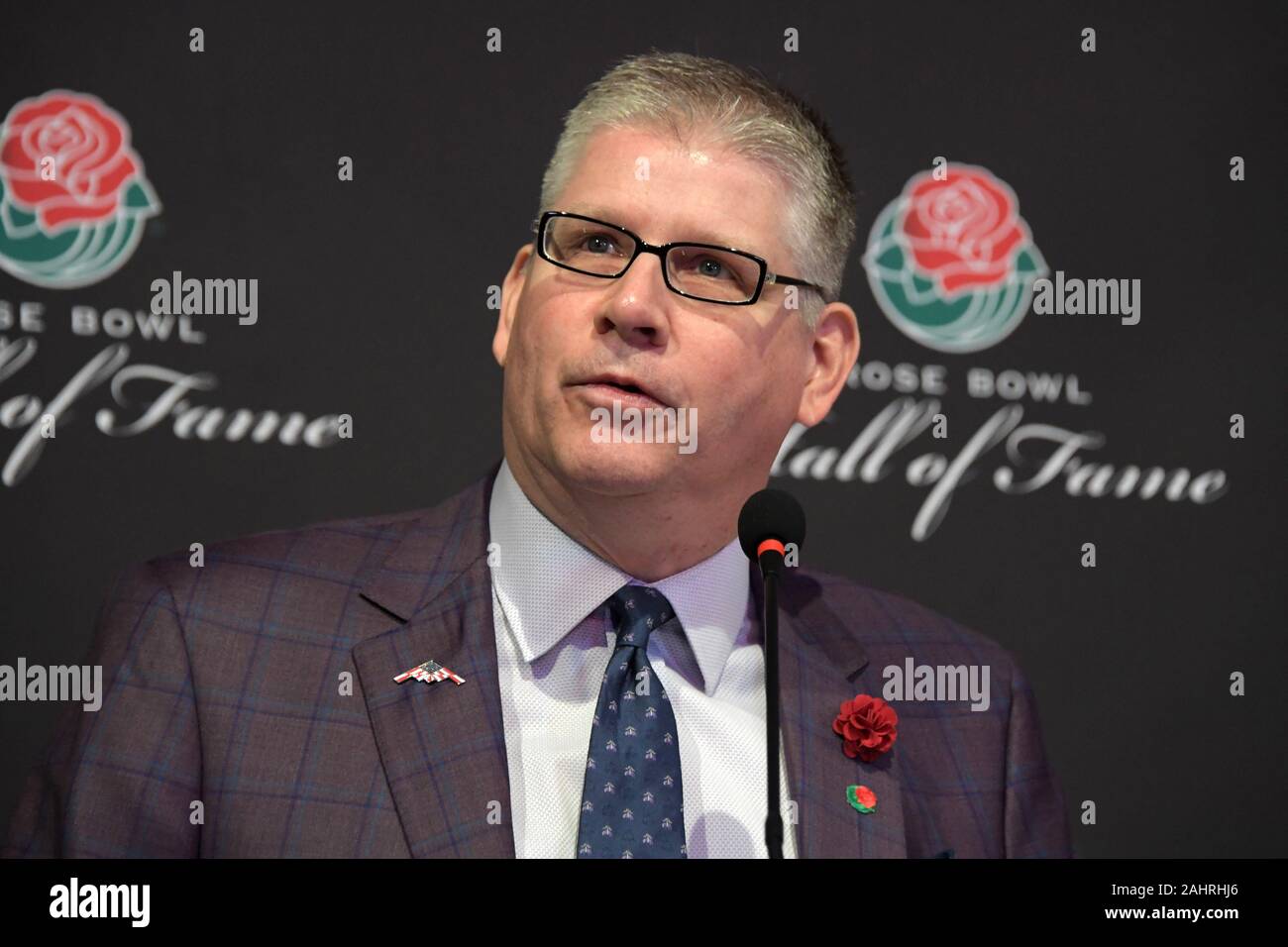 Pasadena, United States. 31st Dec, 2019. ESPN SportsCenter anchor John ...