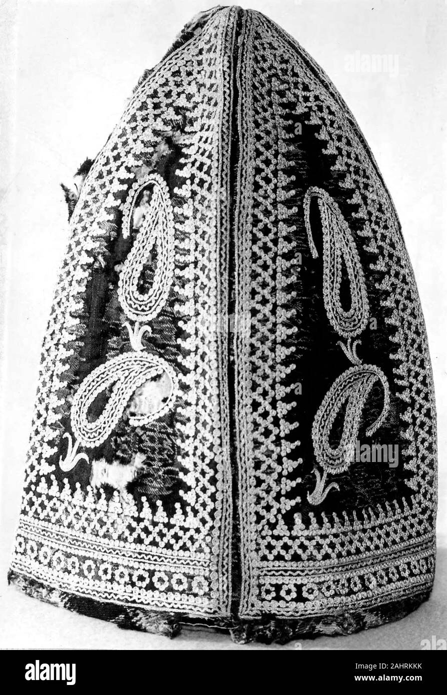 Chain stitch hi-res stock photography and images - Alamy