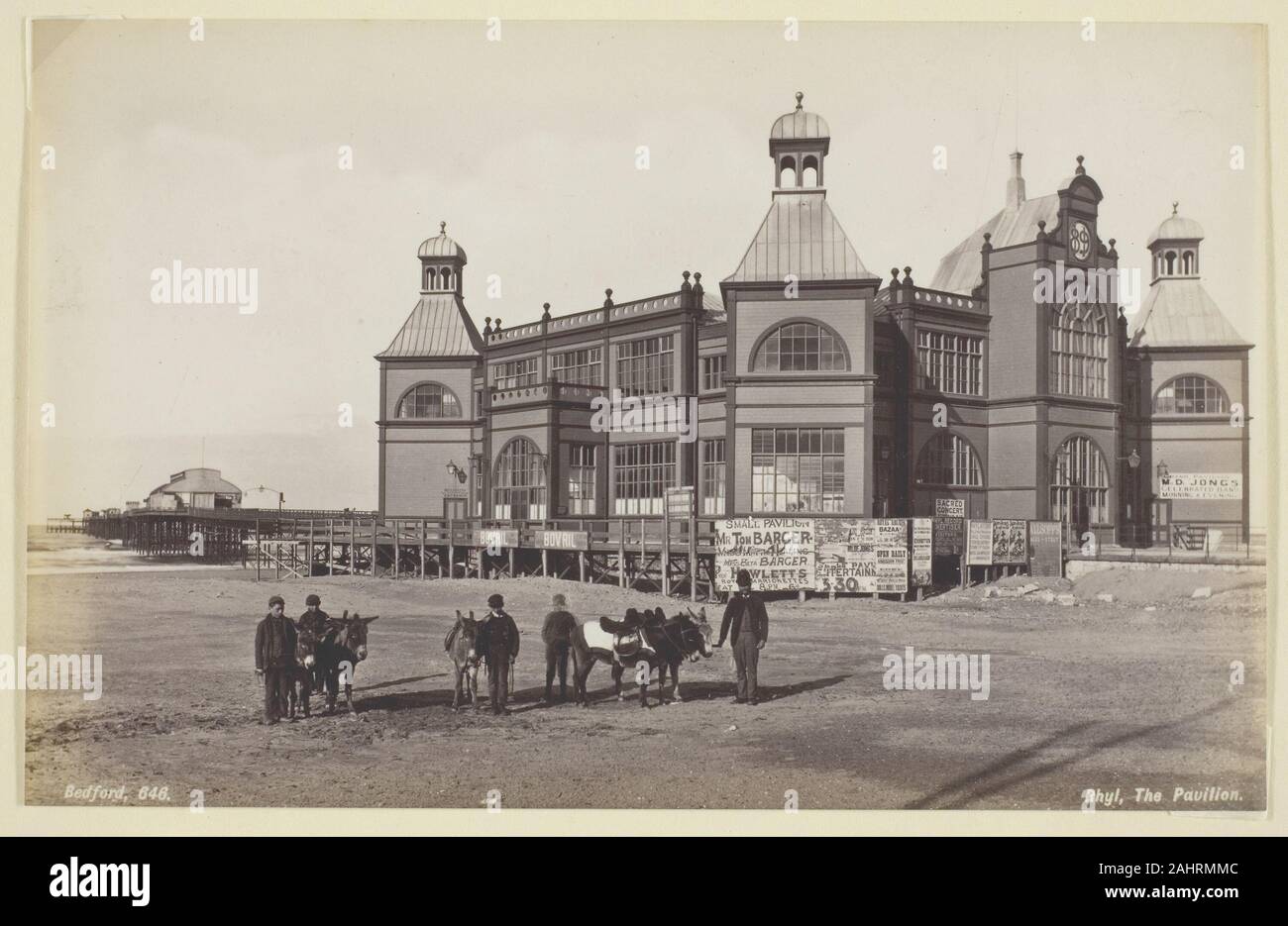 Victorian pavilion hi-res stock photography and images - Alamy