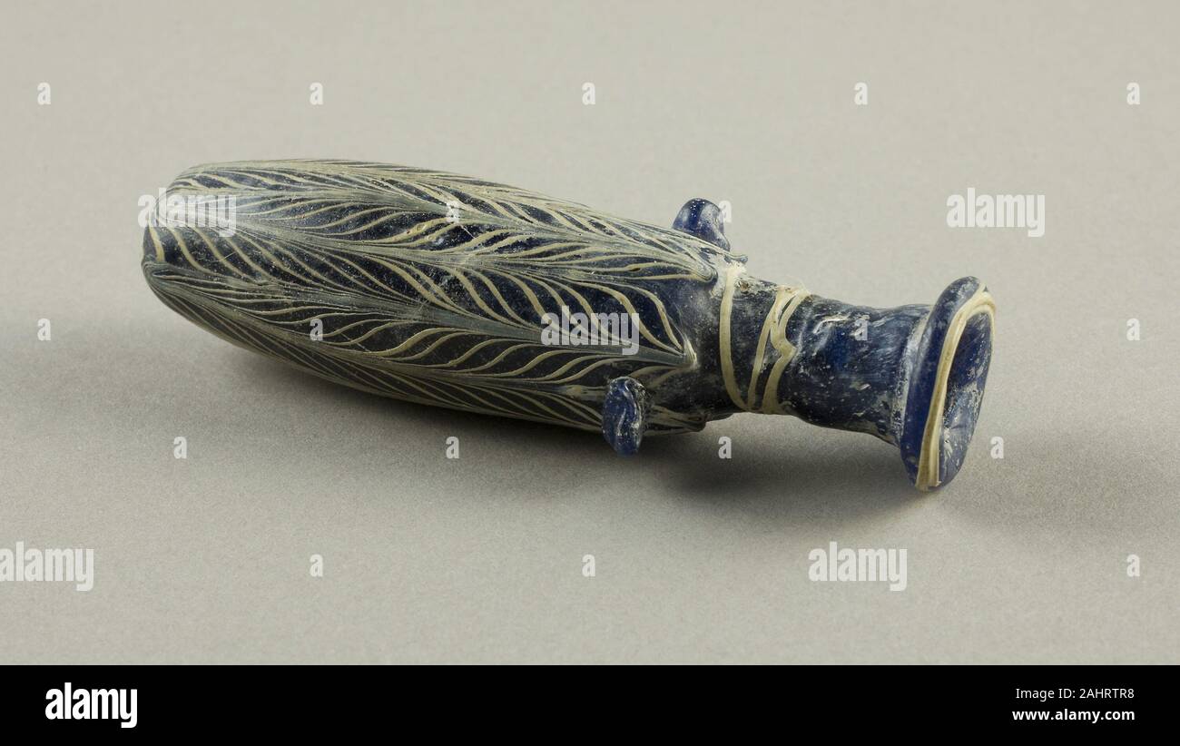 Glass core formed technique hi-res stock photography and images - Alamy