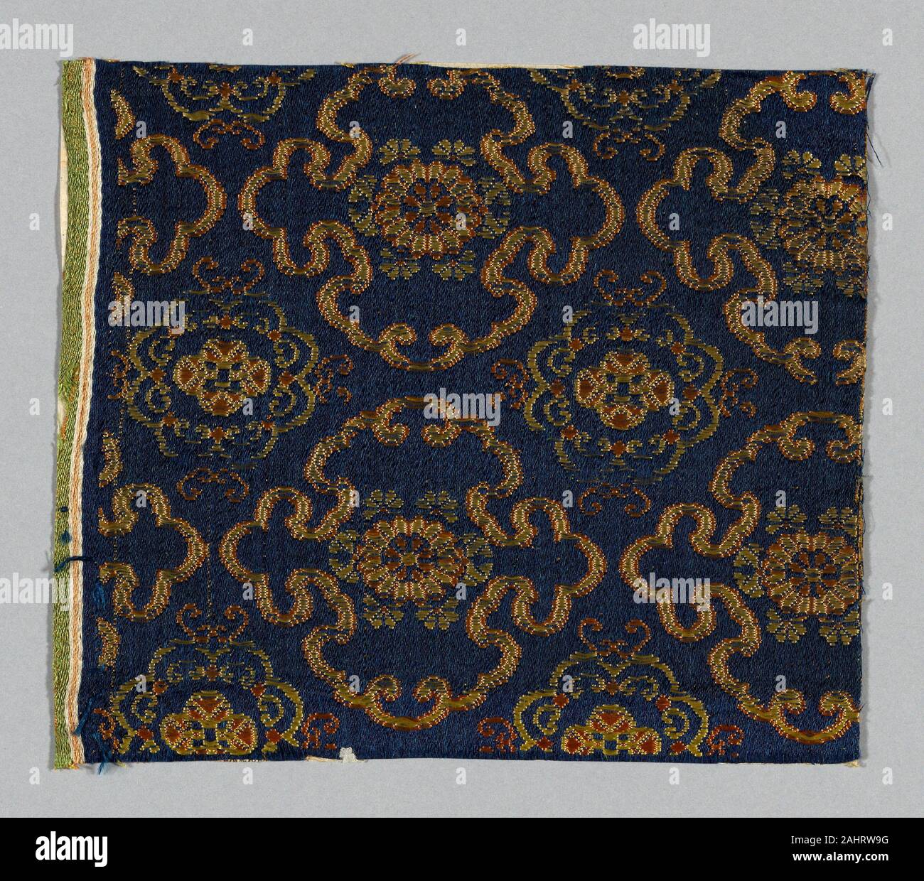 Self patterning hi-res stock photography and images - Alamy