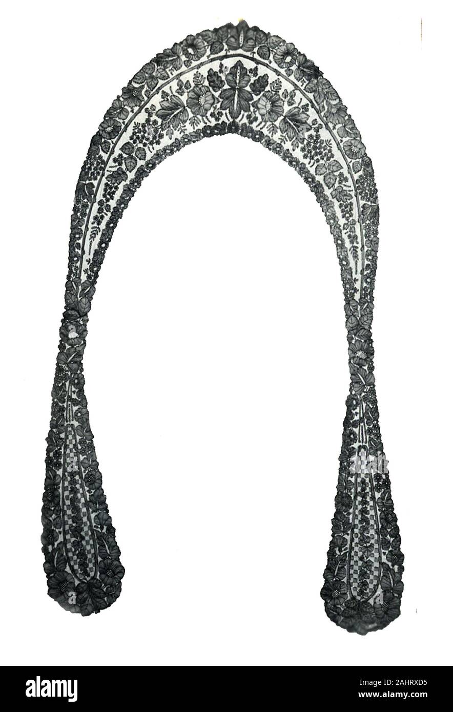 Collar with Lappets. 1875–1900. France. Silk, bobbin straight lace ...