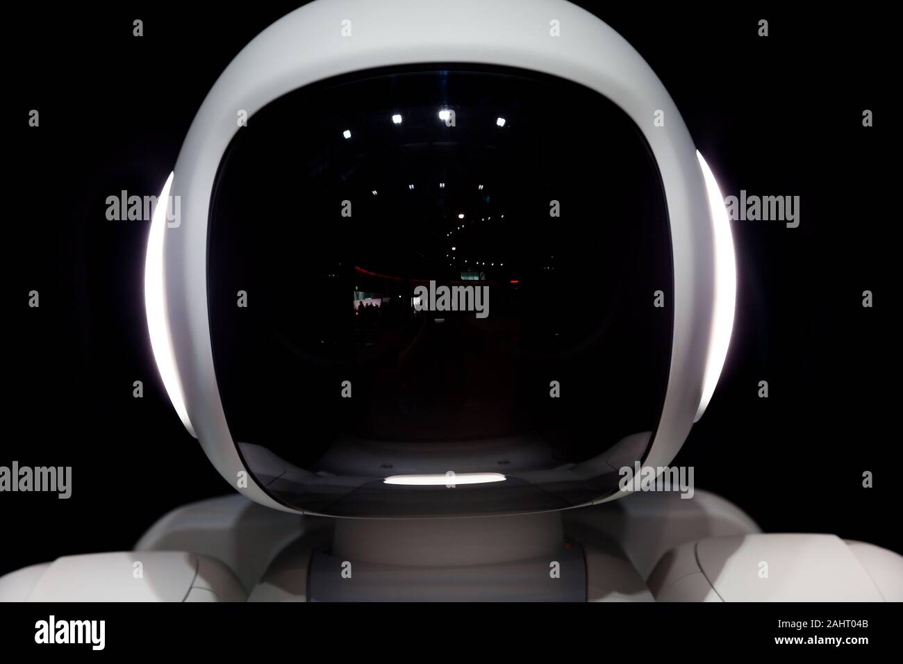 Portrait of the Asimo robot at the Miraiken Science Museum, Odaiba ...