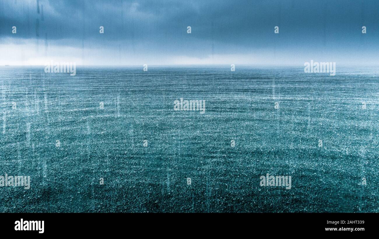 Flat ocean hi-res stock photography and images - Alamy