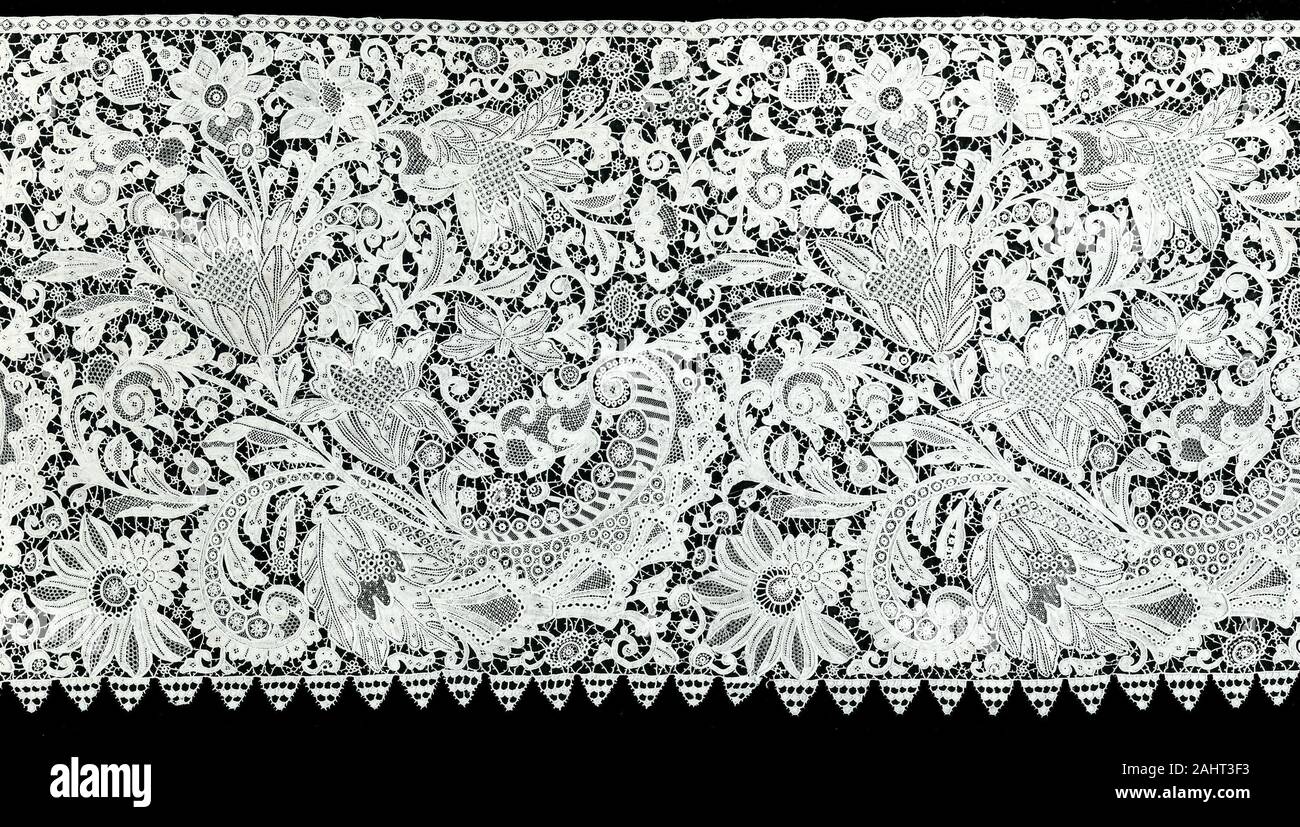 Bayeux lace hi-res stock photography and images - Alamy