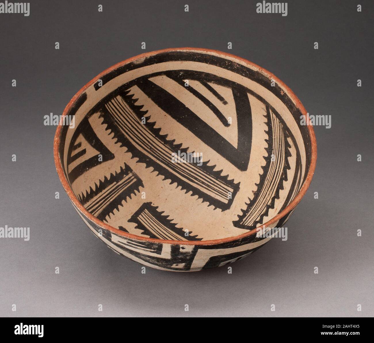 Salado. Bowl with Radiating Striped Bands and Triangles and ...