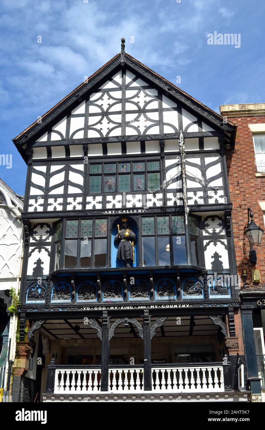 Chester town centre hi-res stock photography and images - Alamy