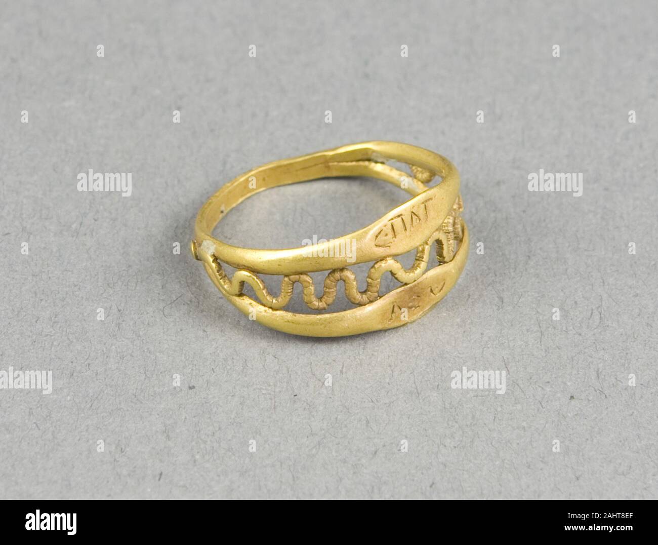 Ancient Roman. Openwork Ring. 1 AD–100 AD. Egypt. Gold Stock Photo - Alamy