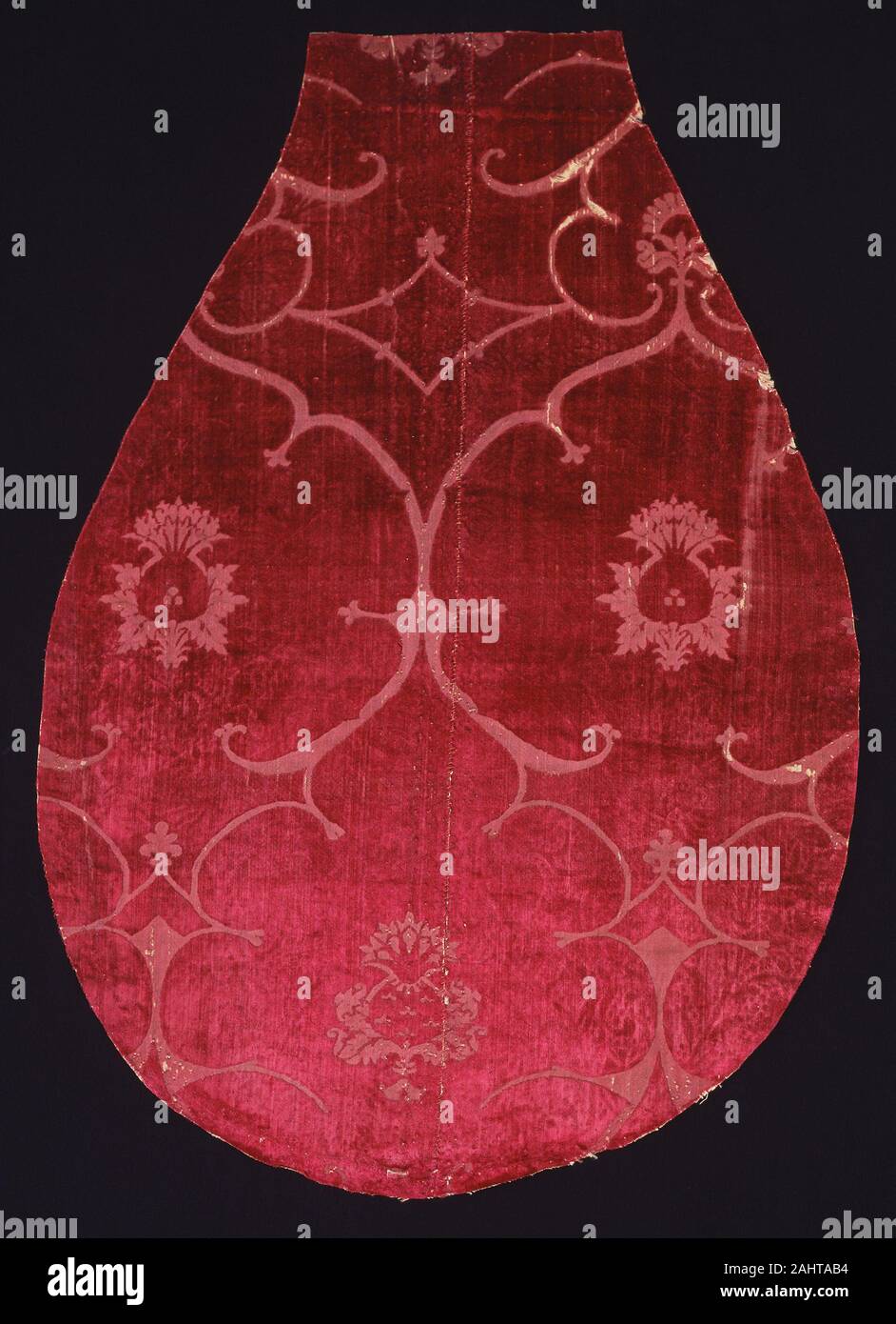 Warp float faced 4 1 satin weave hi-res stock photography and images ...