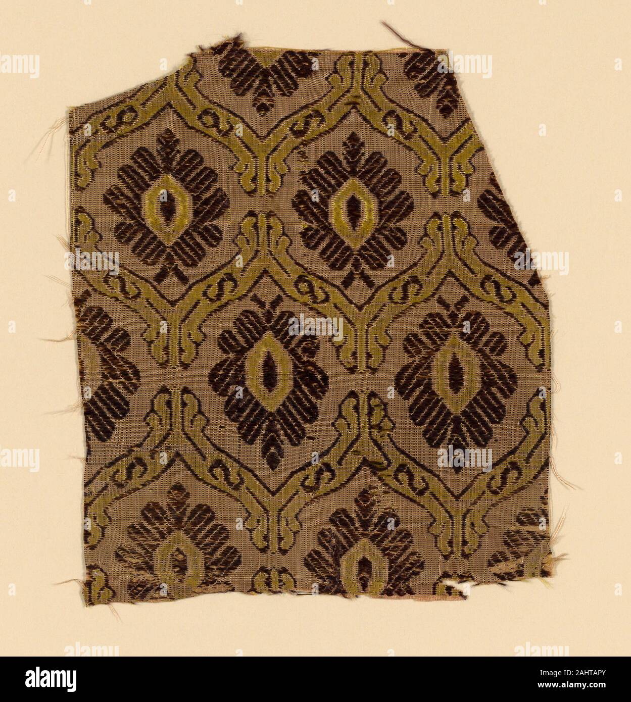 Self patterning ground wefts hi-res stock photography and images - Alamy