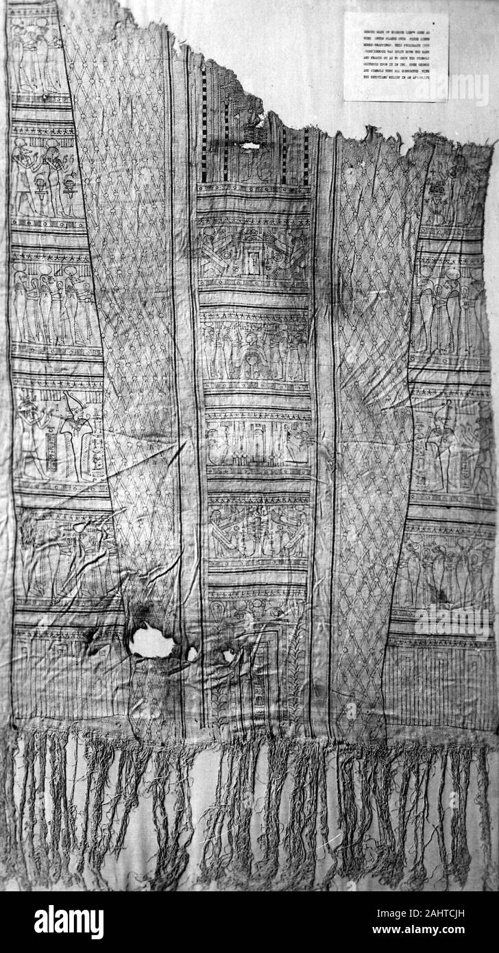 Egyptian cloth Black and White Stock Photos & Images - Alamy