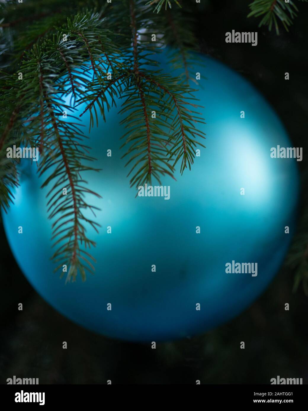 Giant christmas bauble tree hi-res stock photography and images - Alamy