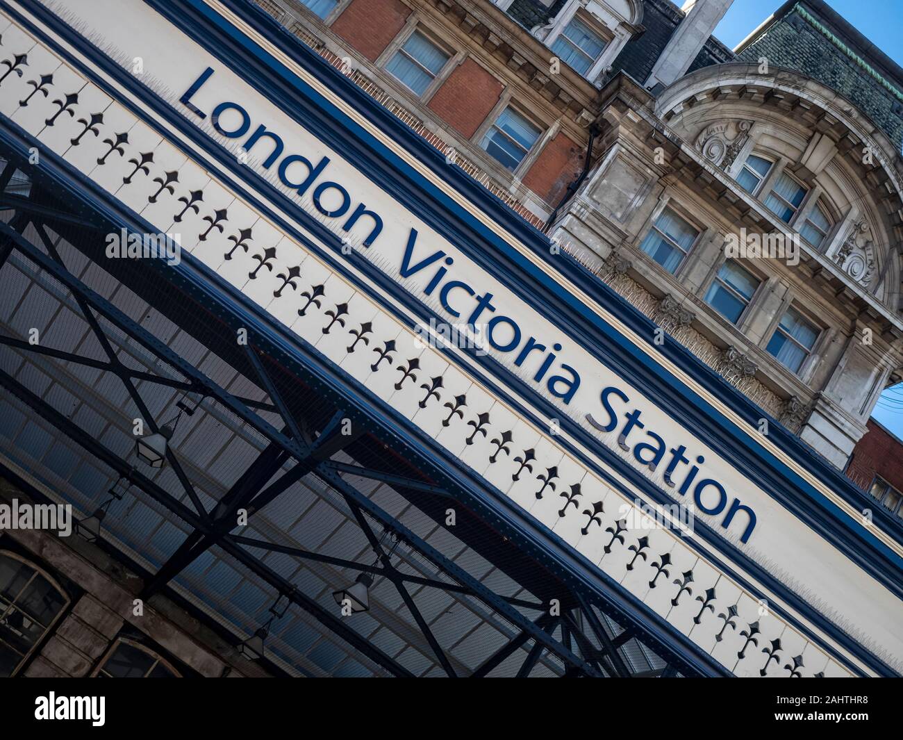 LONDON, UK - SEPTEMBER 27, 2018: Sign above Victoria Railway Station ...