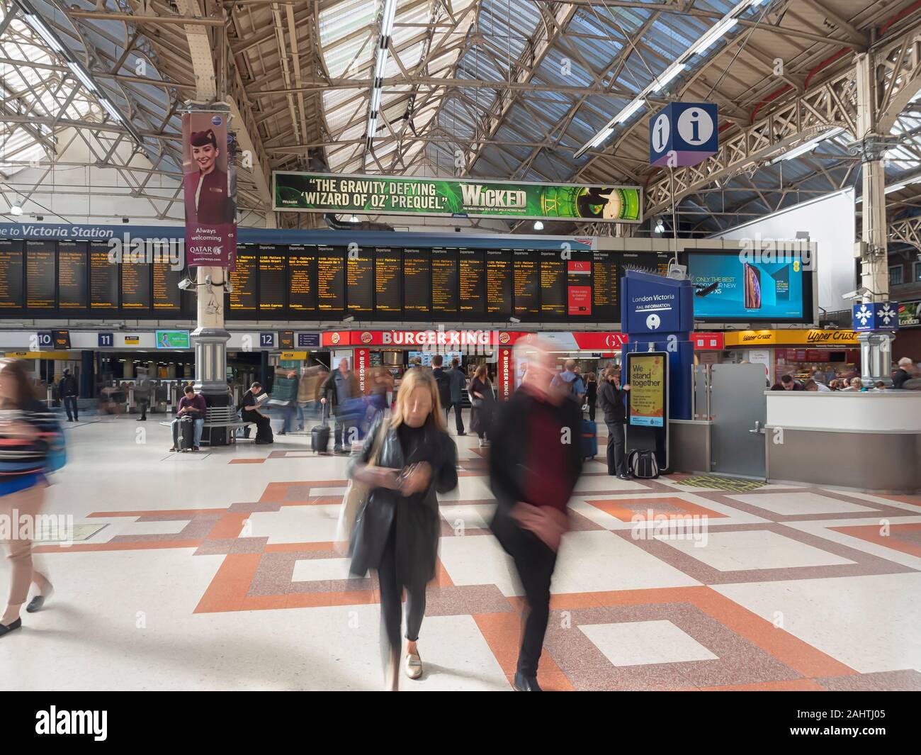 Interior Victoria Station London High Resolution Stock Photography and ...
