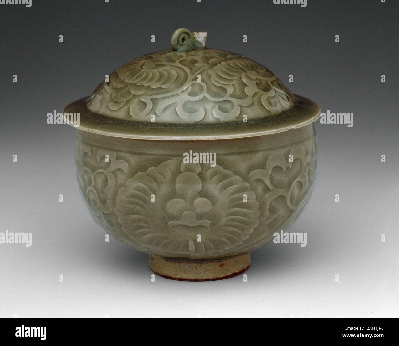 Yaozhou ware hi-res stock photography and images - Alamy