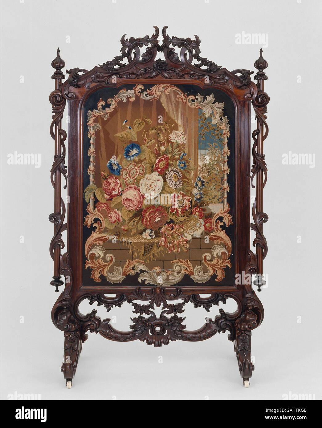 Needlepoint fire screen hi-res stock photography and images - Alamy