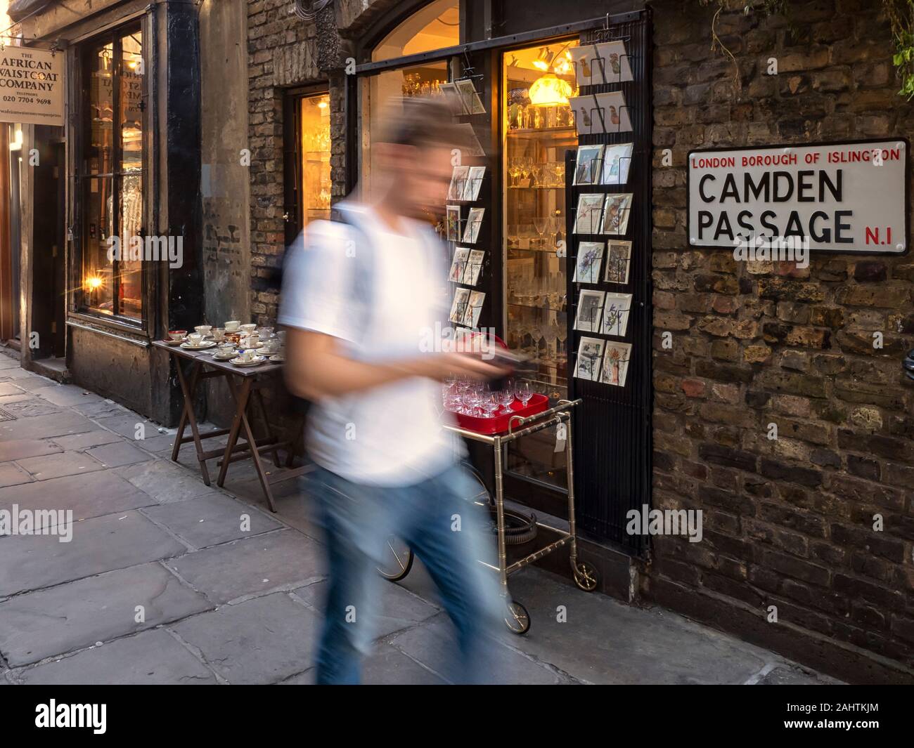 Camden passage sign hi-res stock photography and images - Alamy