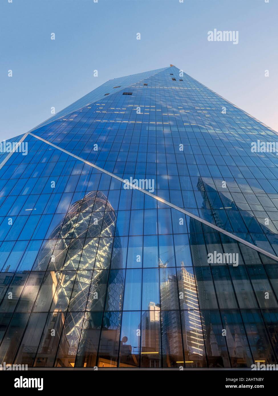 LONDON, UK - SEPTEMBER 27, 2018: Reflection of skyscraper buildings in ...