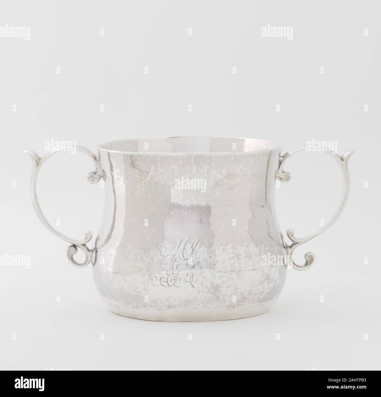 Jeremiah Dummer. Caudle Cup. 1690. Boston. Silver Stock Photo - Alamy