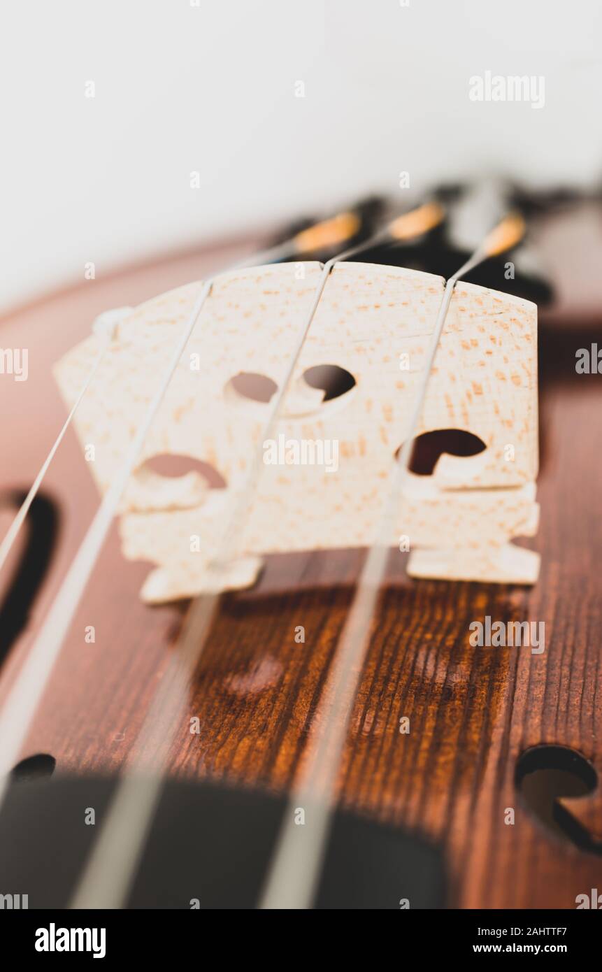 Violin tailpiece close up tailpiece hi-res stock photography and images ...