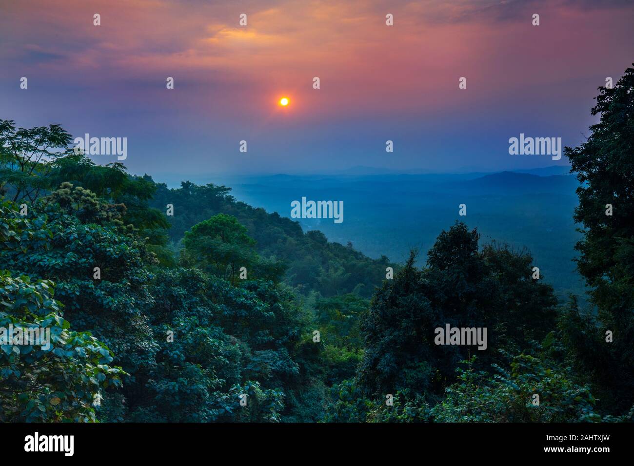 Beautiful Sunset view from Nadukani Churam Kerala India. Nadukani ...