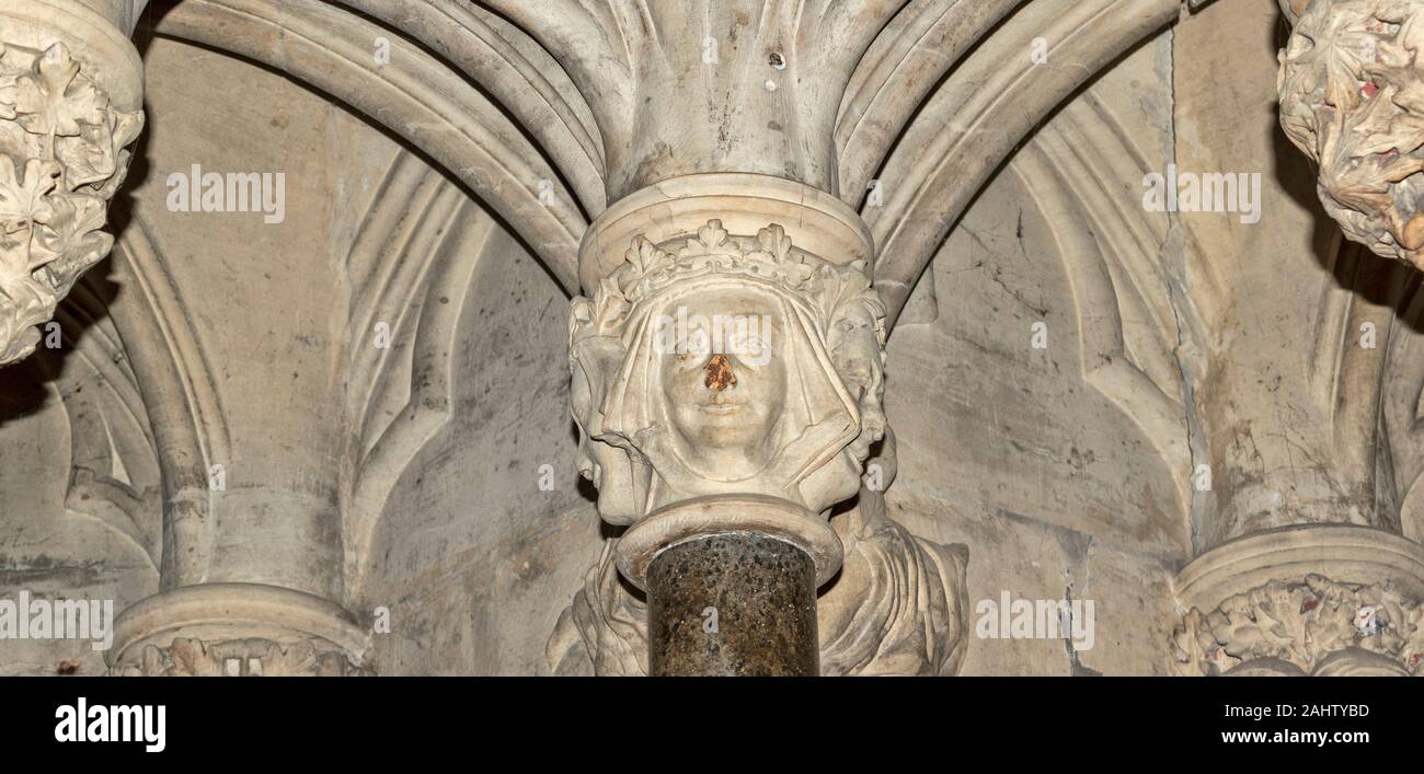 YORK CITY ENGLAND MINSTER INTERIOR CHAPTER HOUSE HEADS AND CARVINGS ...