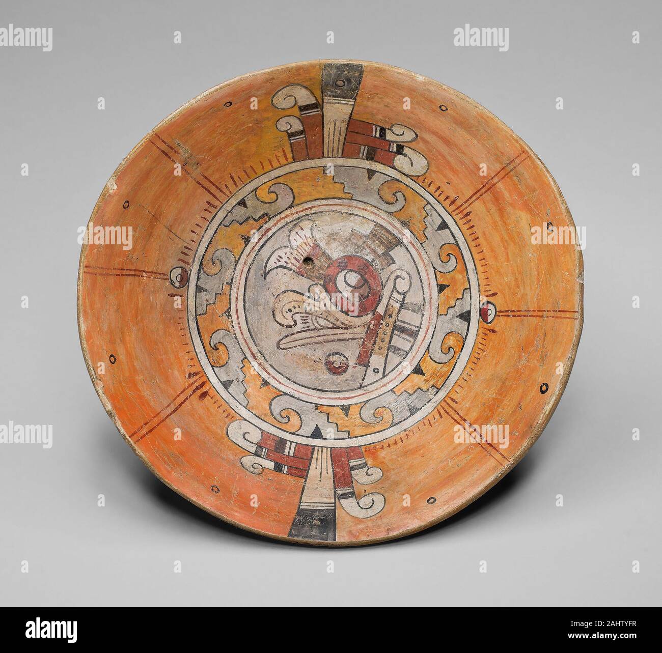 Cholula. Tripod Bowl Depicting Head of Bird on its Interior Surface ...