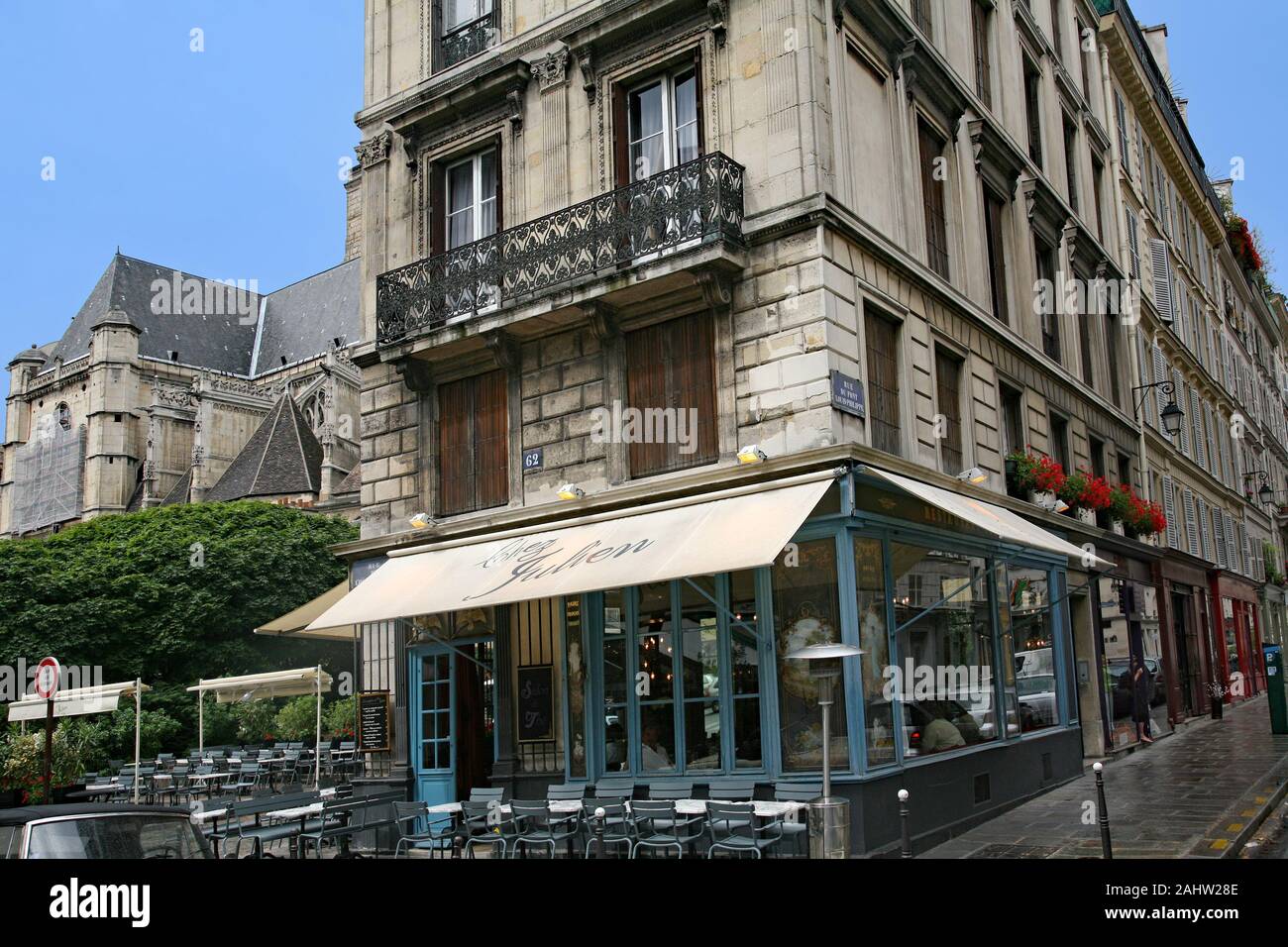 Tea shop room paris hi-res stock photography and images - Alamy