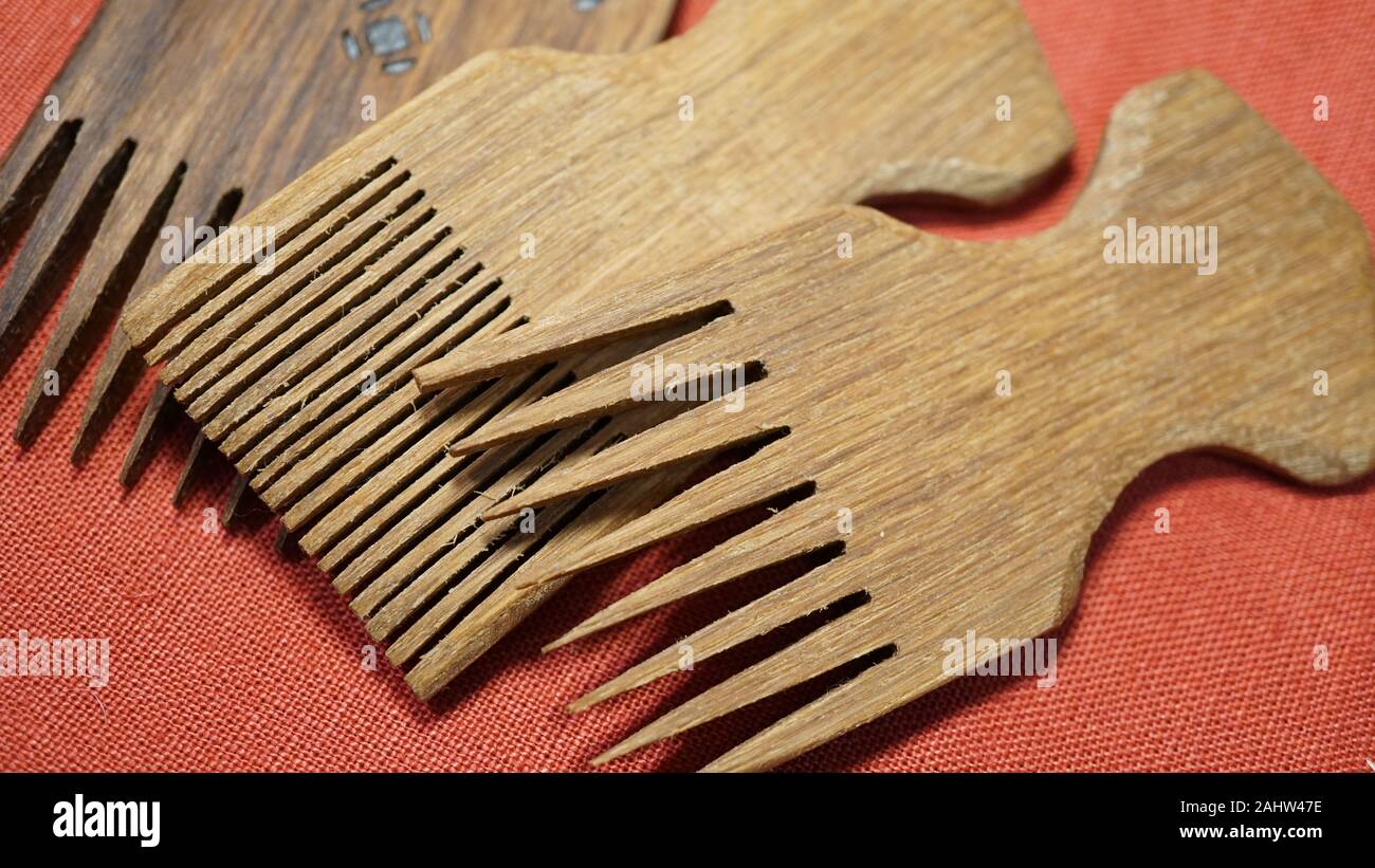 Medieval hair comb hi-res stock photography and images - Alamy