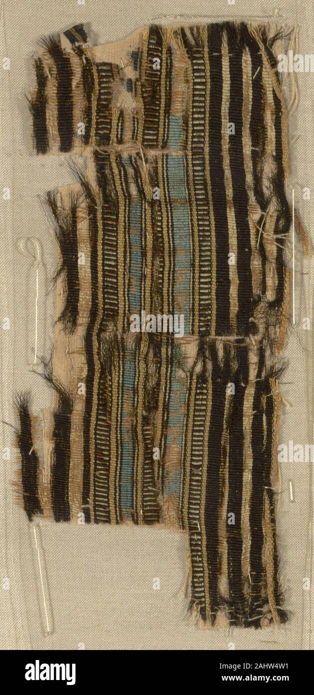 Plain simple cloth hi-res stock photography and images - Alamy