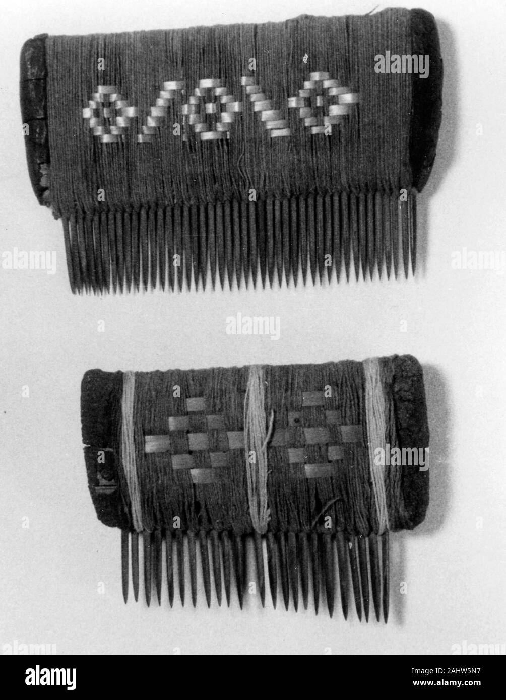 Weaving comb. 1000–1476. Peru. Wood, cotton, split reed and resin Stock ...