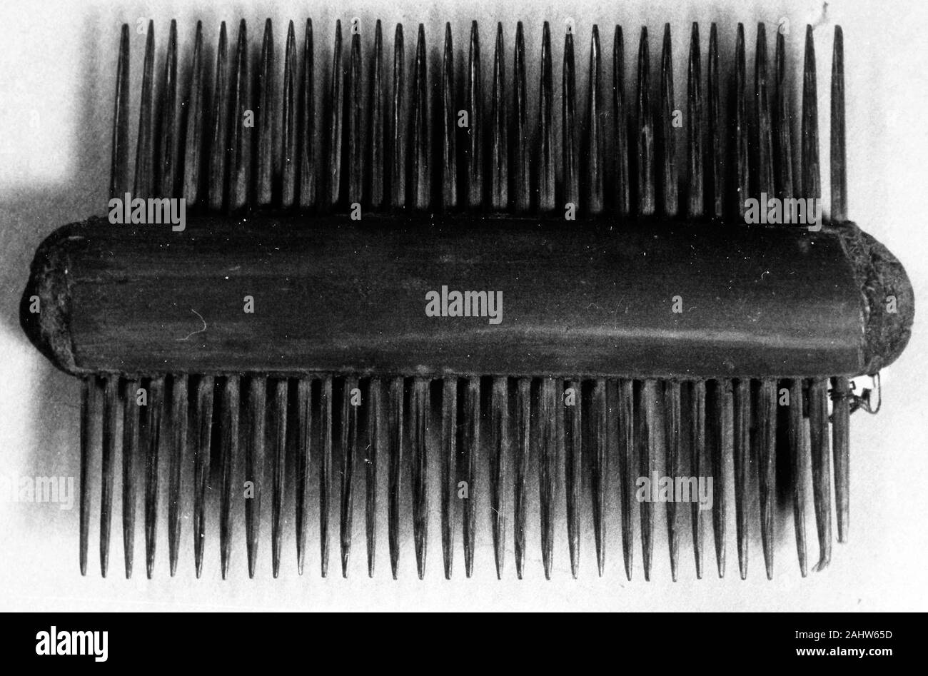 Weaving Comb. 1000–1476. Peru Stock Photo - Alamy