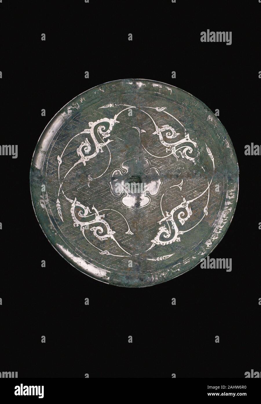 Ancient bronze mirrors hi-res stock photography and images - Alamy
