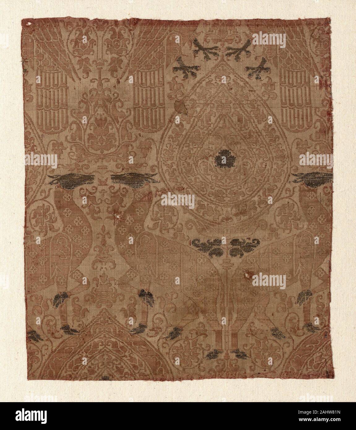 Gilt animal substrate wrapped hi-res stock photography and images - Alamy