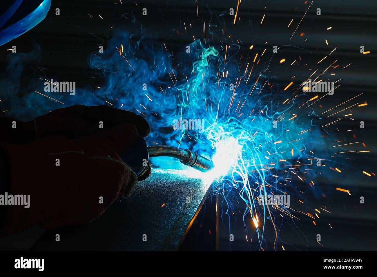 Gas welding hi-res stock photography and images - Alamy