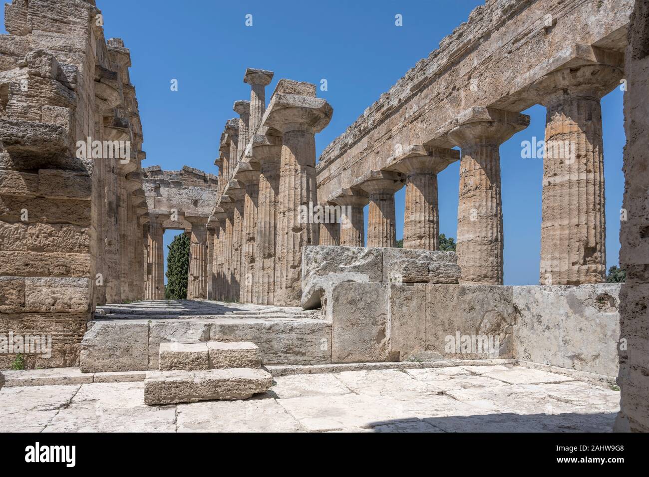 Pronaos hi-res stock photography and images - Alamy